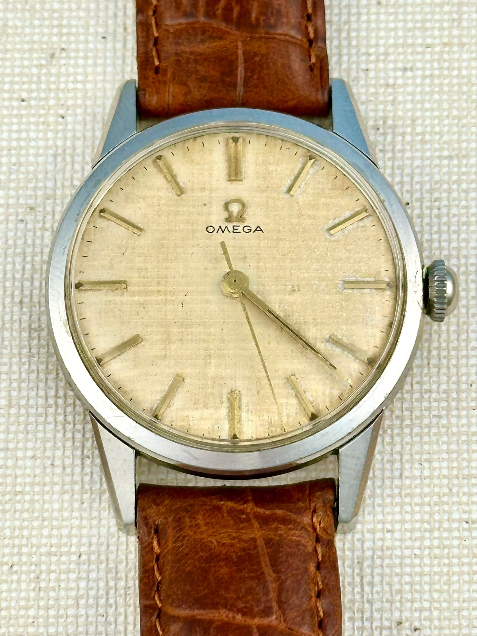 Omega Linen Dial Vintage – Old School Seconds